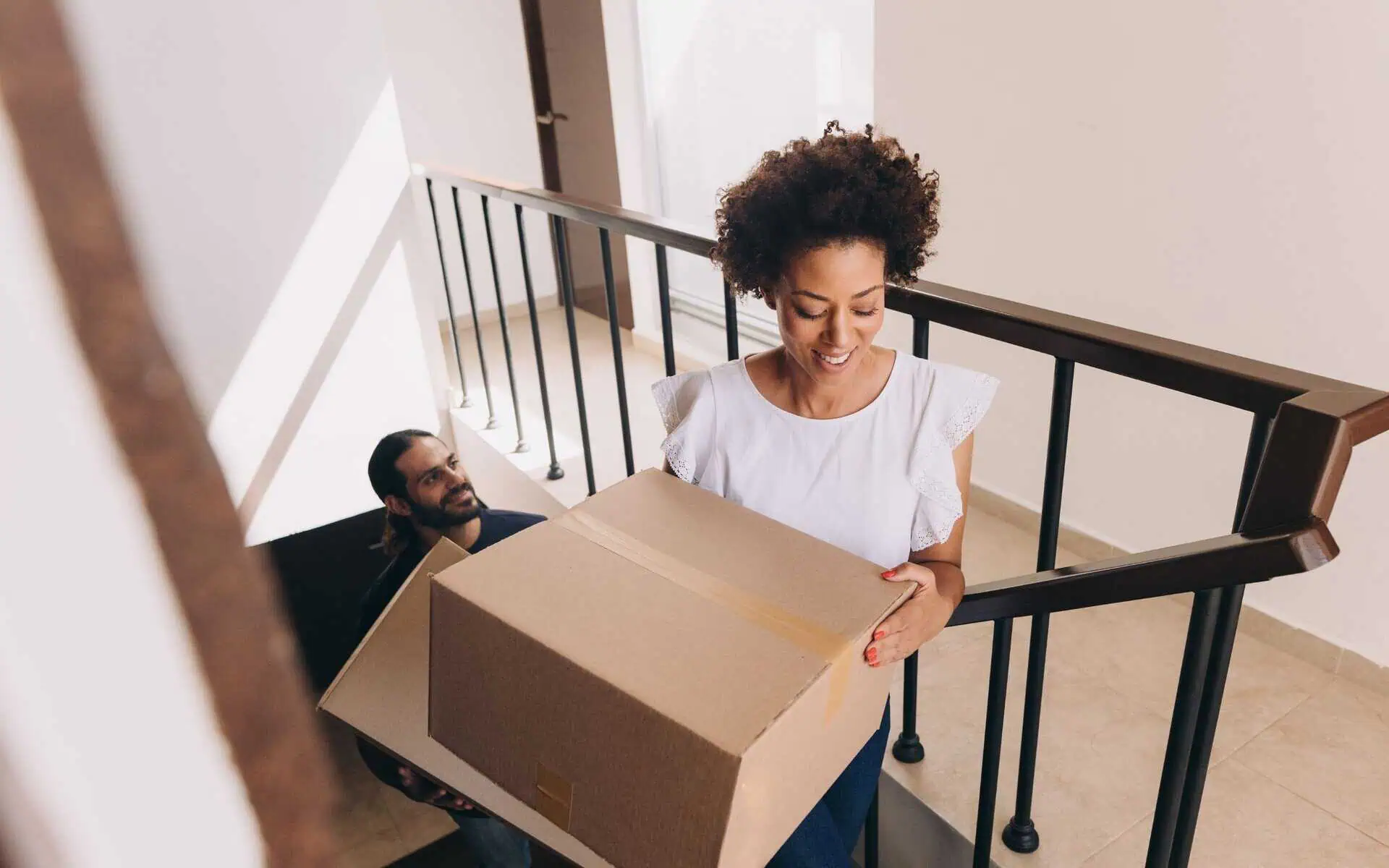 Top 10 Best Moving Boxes for a Smooth Move | Discount Moving